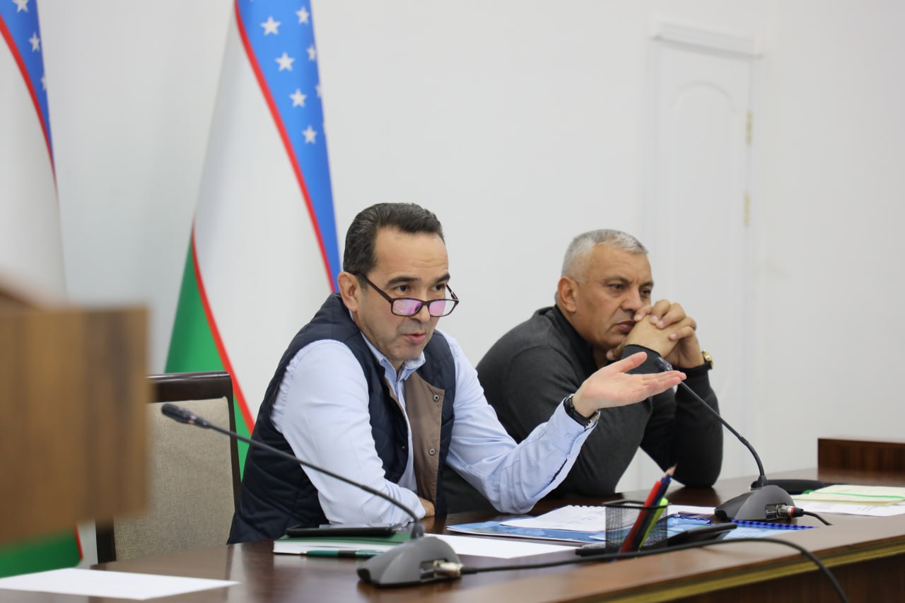 Scientists and researchers from the University of Geological Sciences ...