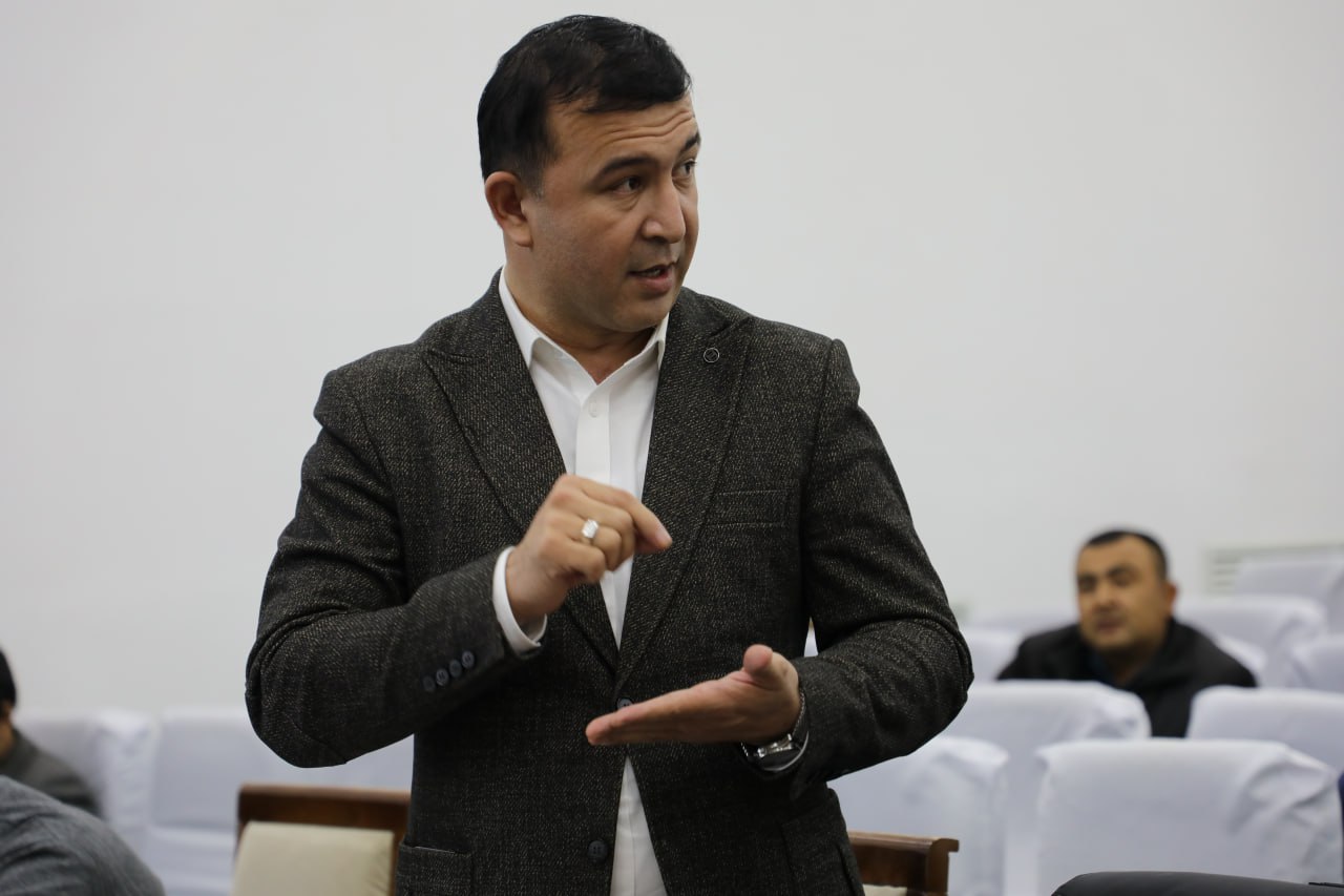 Scientists and researchers from the University of Geological Sciences ...