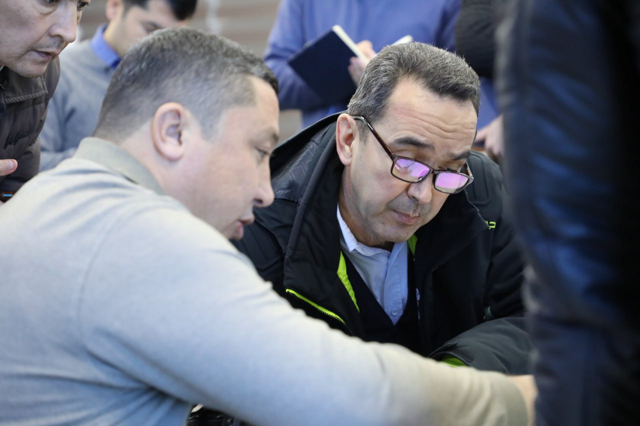 Scientists and researchers from the University of Geological Sciences ...