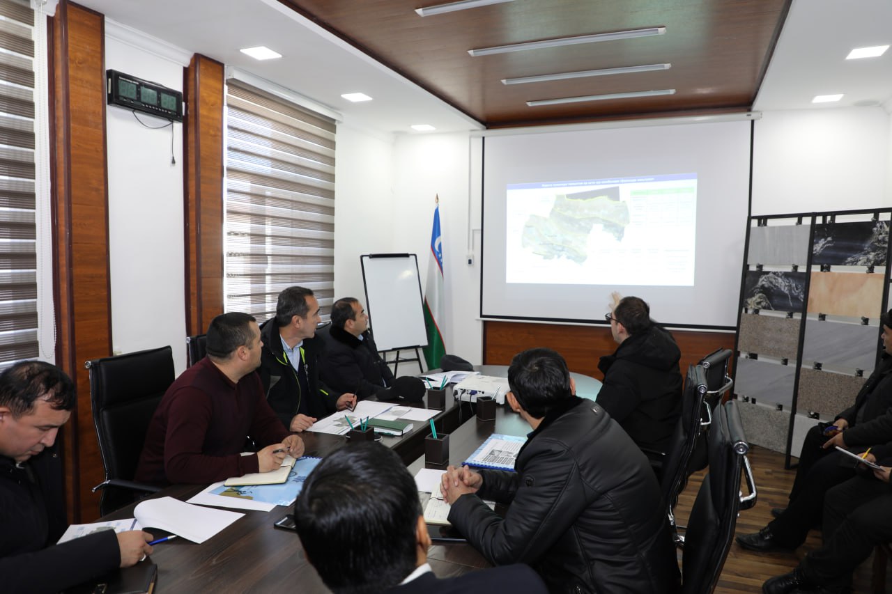 Scientists and researchers from the University of Geological Sciences ...